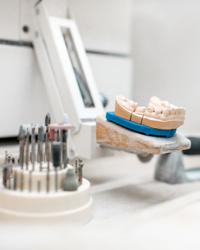 Dental Lab Resources & Guides | Confident Dental Lab Minnesota